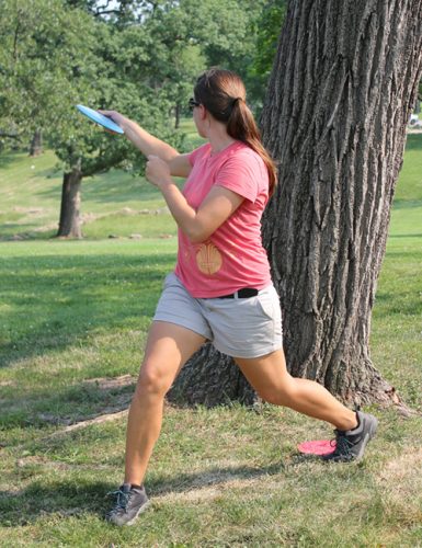 Making a Tough Stance Work - DiscGolf4Women.com